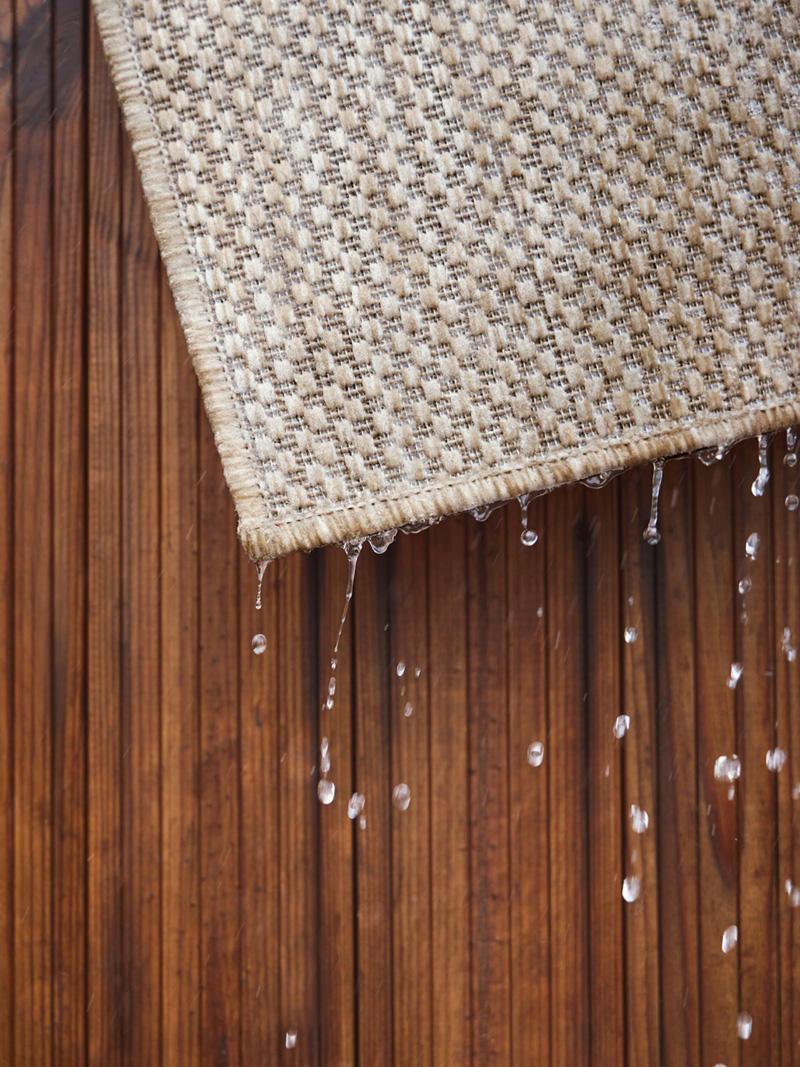 How to a clean outdoor rug in 9 easy steps - Rugvista